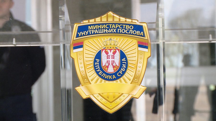 Oglasio se MUP o uhapšenim policajcima - nova.rs
