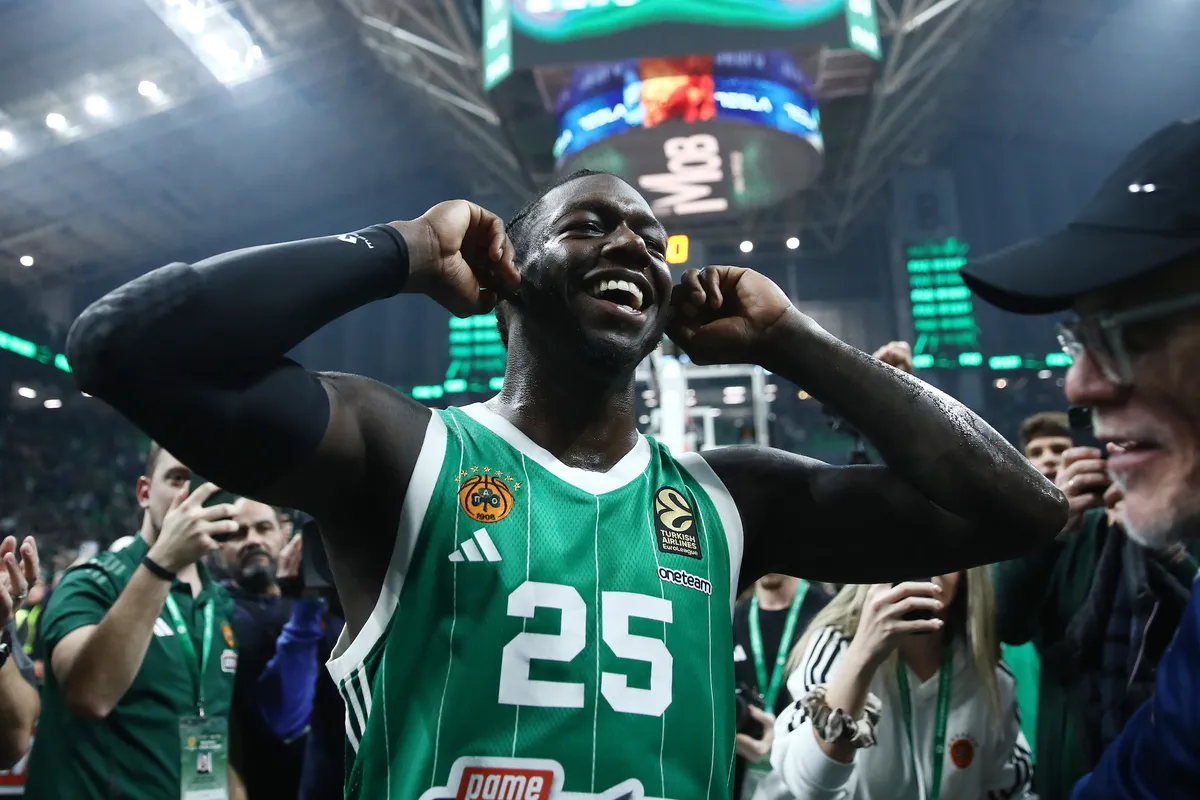 Derik Rouz čestitao Kendriku Nanu na MVP nagradi - nova.rs