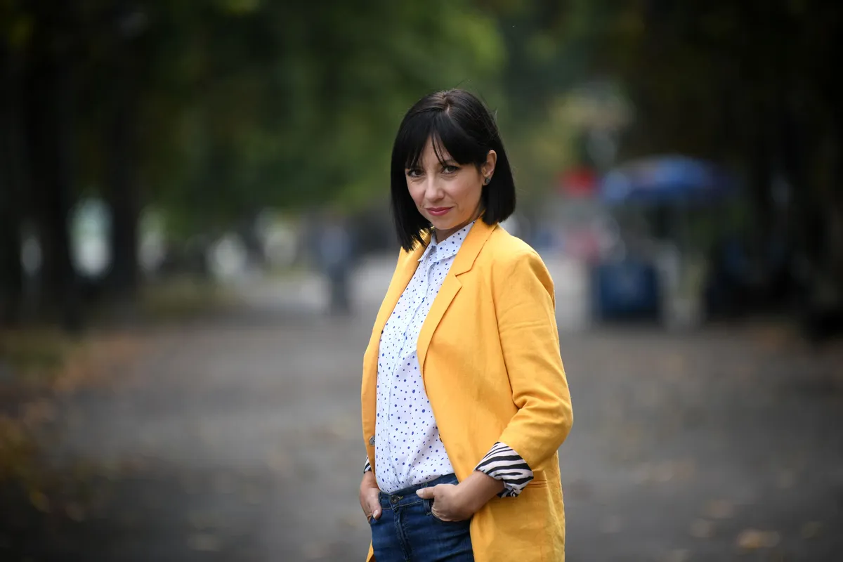 Ko je muž Pauline Manov? - nova.rs