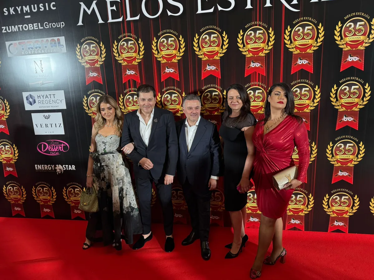Melos estrada proslavila jubilej od 35 godina - nova.rs