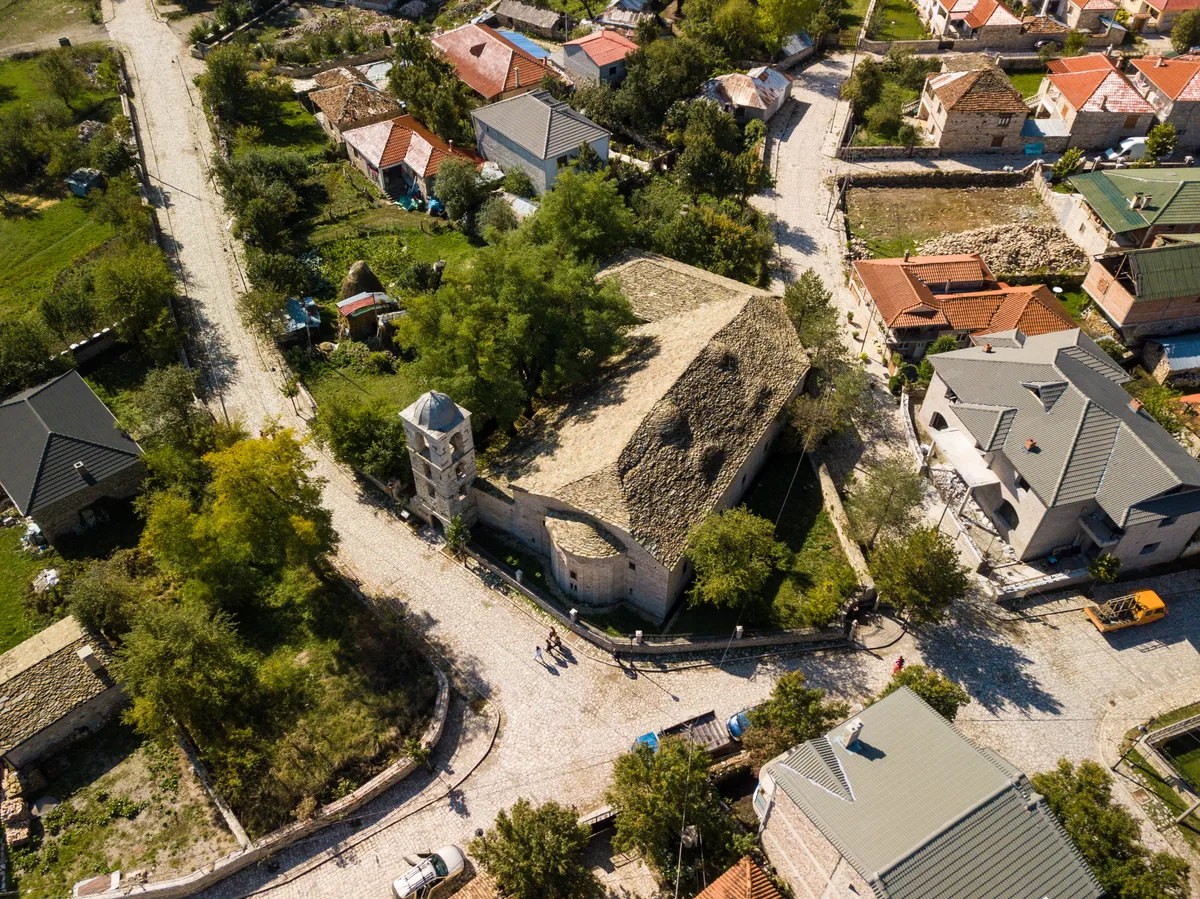 Drevni grad u Albaniji iz kojeg potiču neki od najpoznatijih Srba - nova.rs