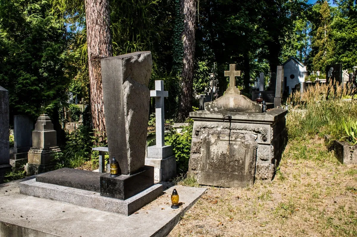 Kada ne treba ići na groblje? Pravoslavna crkva je dala odgovor - nova.rs