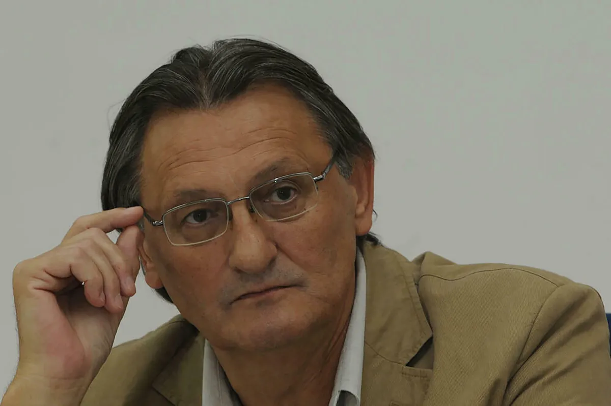 Preminuo profesor filozofije Milenko Perović - nova.rs