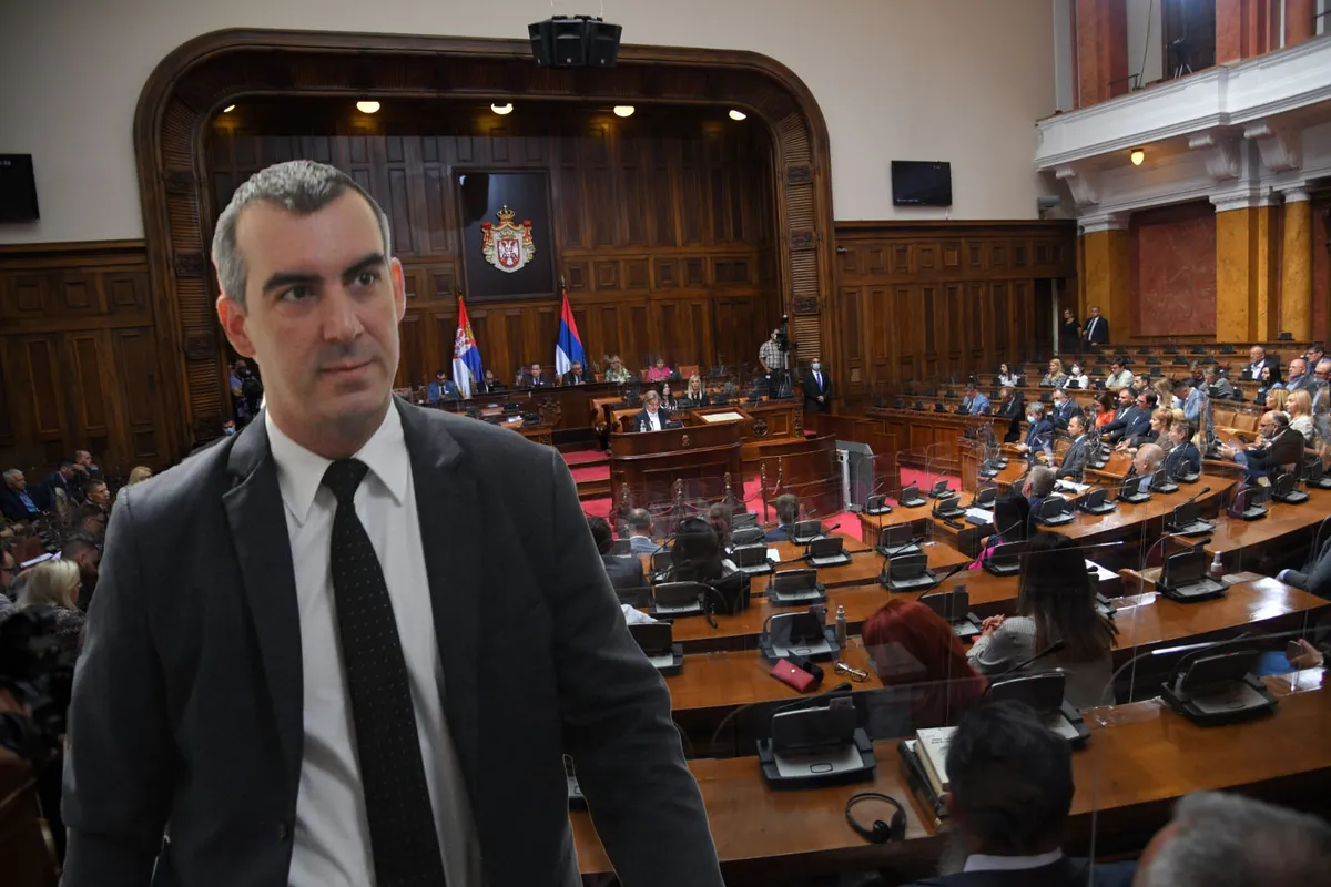 Orlićev teror u Skupštini: Izbija novac iz džepa opoziciji, a urlikanje ...