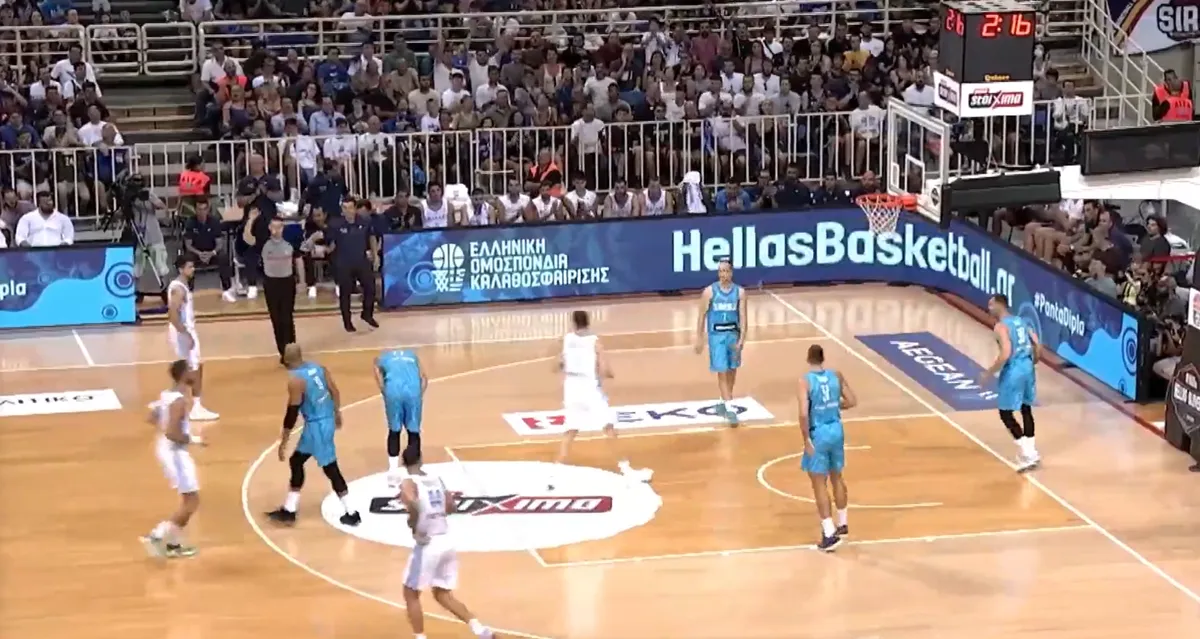 VIDEO Panika zbog Dončića: Uhvatio se za koleno uz bolnu grimasu, više ...