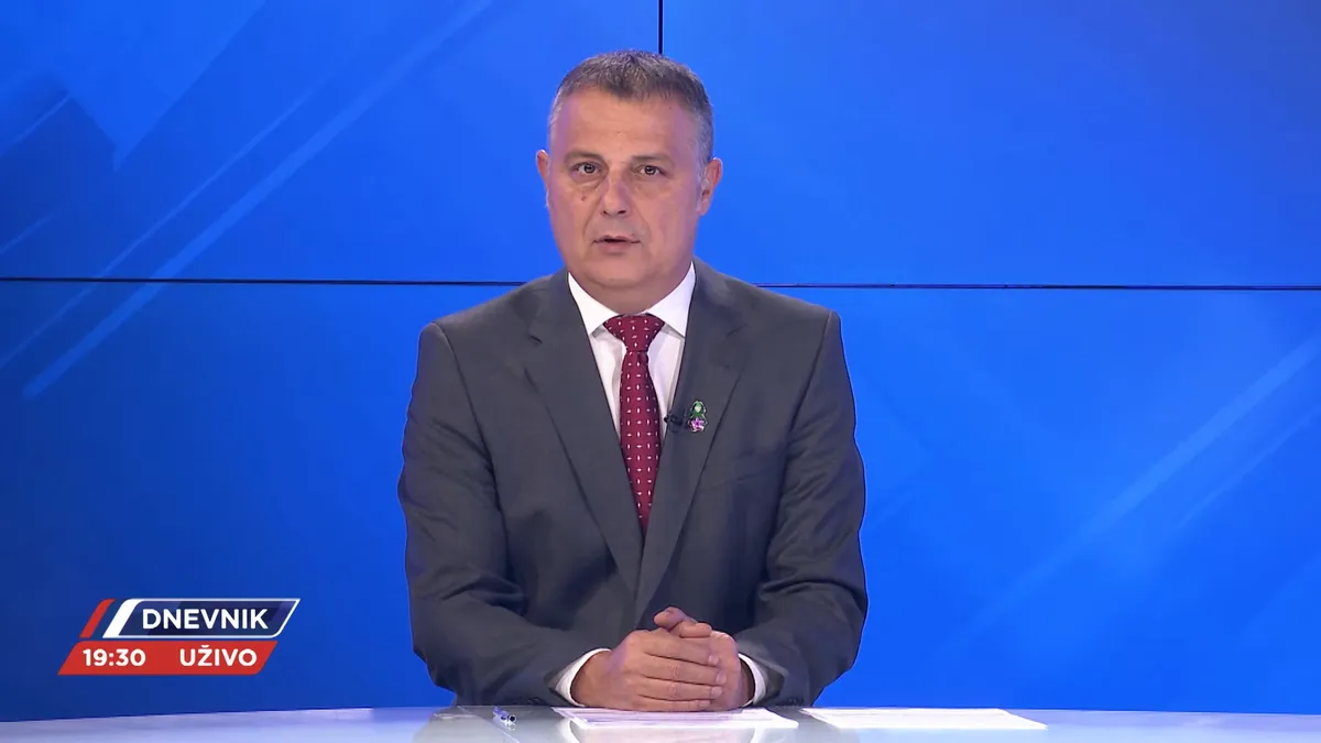 "Šef današnje Srbije je u Parizu više zbog zasluge naših dedova, nego ...