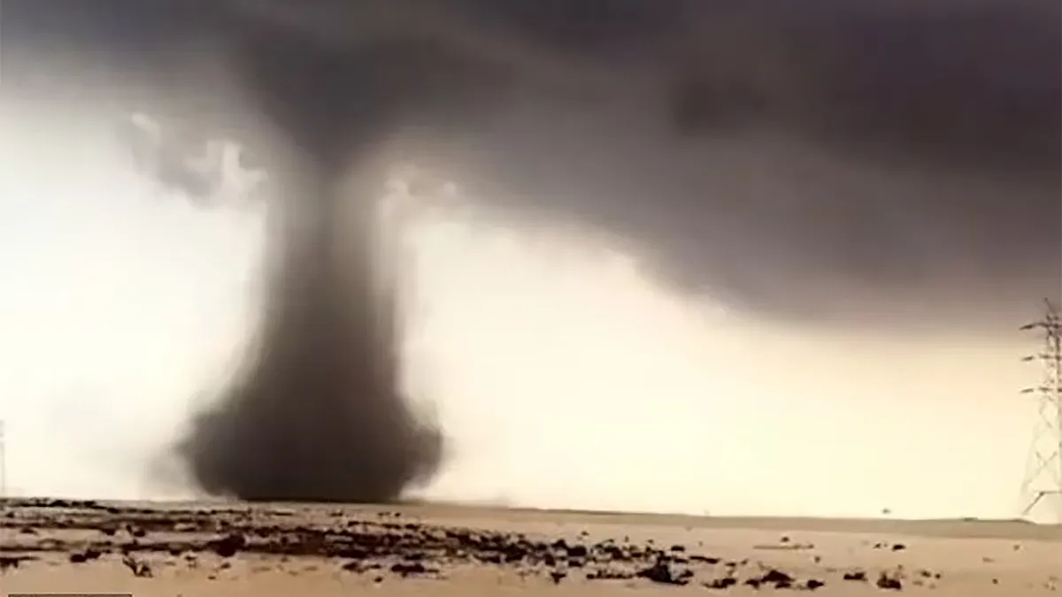 Katar pogodio ogroman tornado, a onda i grad: Tamni oblaci prekrili ...