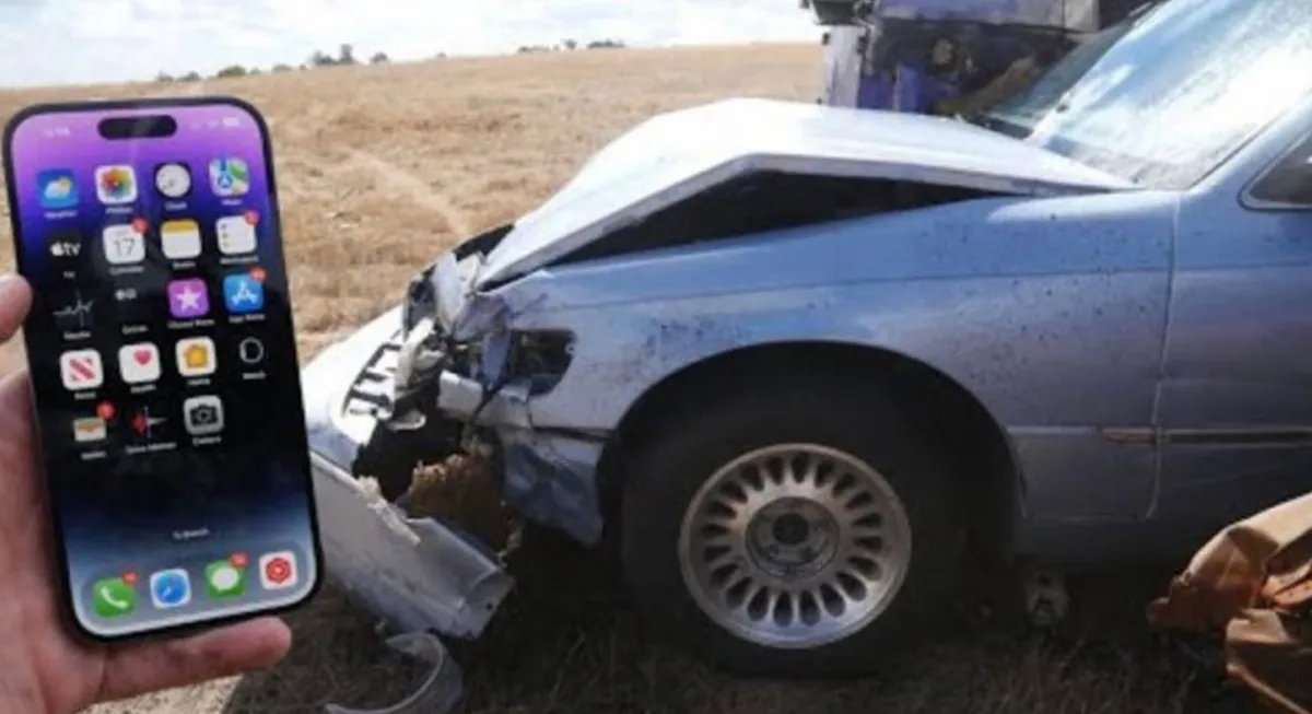 Slupao auto samo da bi testirao novu opciju na Ajfonu 14 (VIDEO) - nova.rs