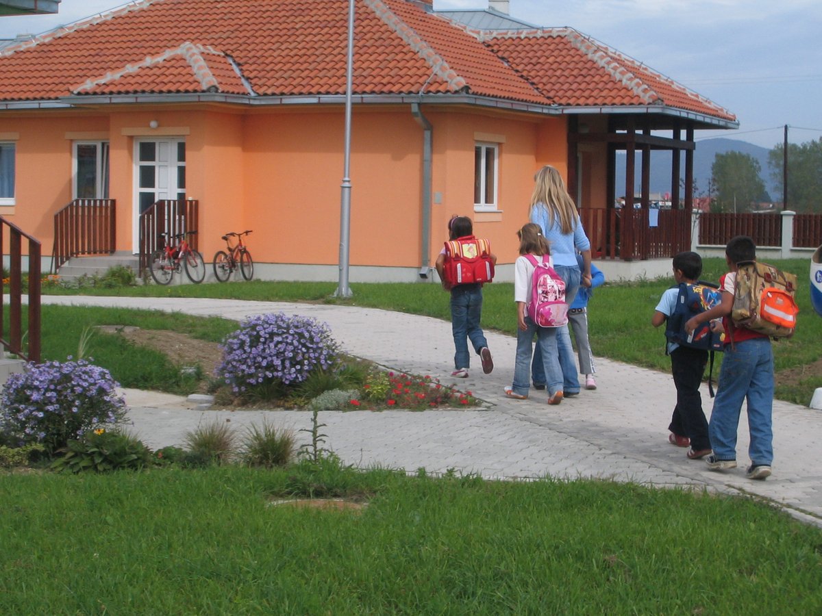 SOS Dečija sela Srbija traže nove SOS roditelje - nova.rs