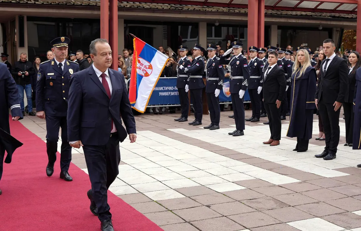 Dačić najavio novi kolektivni ugovor za policiju - nova.rs