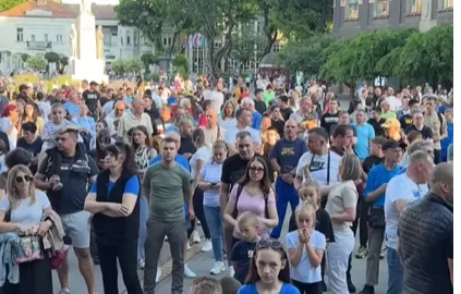 VIDEO Spektakularan doček u Subotici: Ceo grad ovacijama dočekao ...