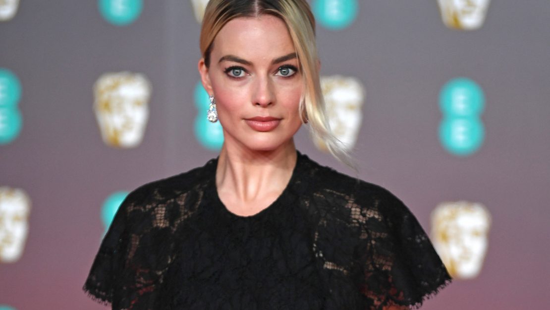 Objavljena prva fotografija Margo Robi u ulozi Barbi (FOTO)