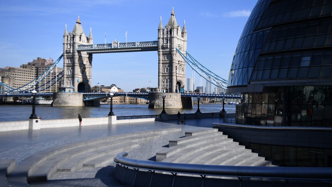 Blokiran čuveni pokretni most u Londonu: Propalestinski demonstranti na ...
