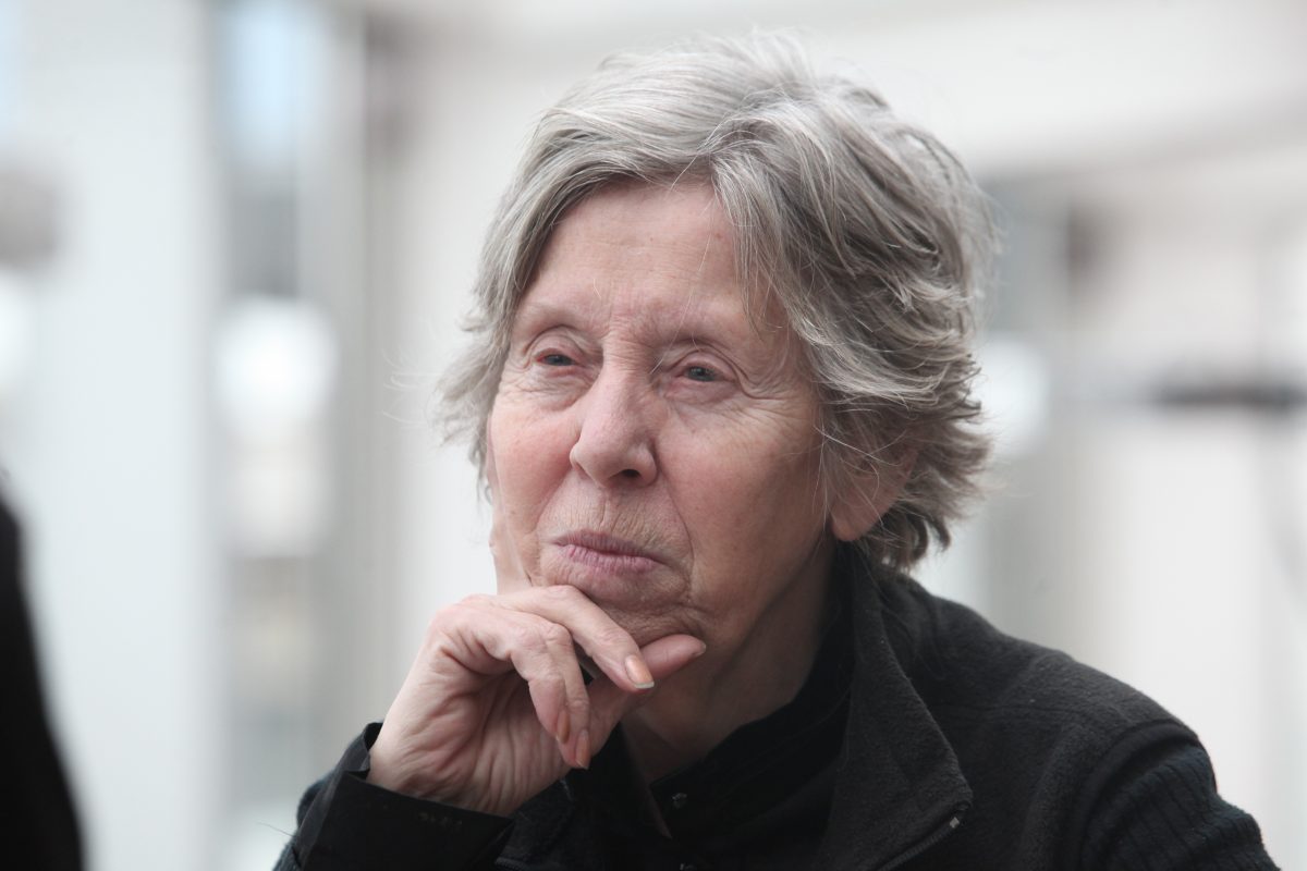 Eva Ras: Jedva čekam da umrem da Kona tužim Svetom Petru