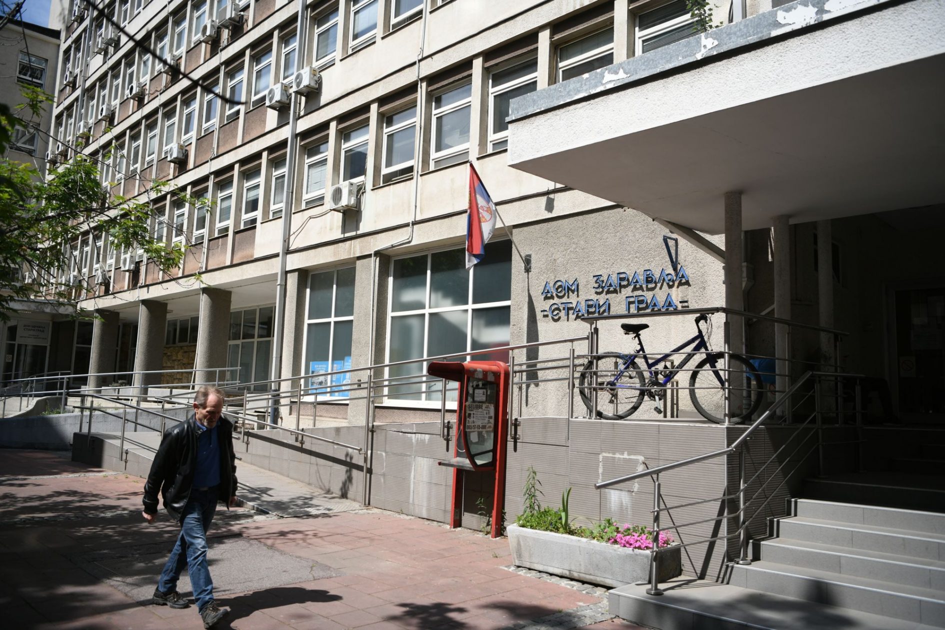 Gođevac: Izvršitelji plene kombi za prevoz za dijalizu DZ Stari grad