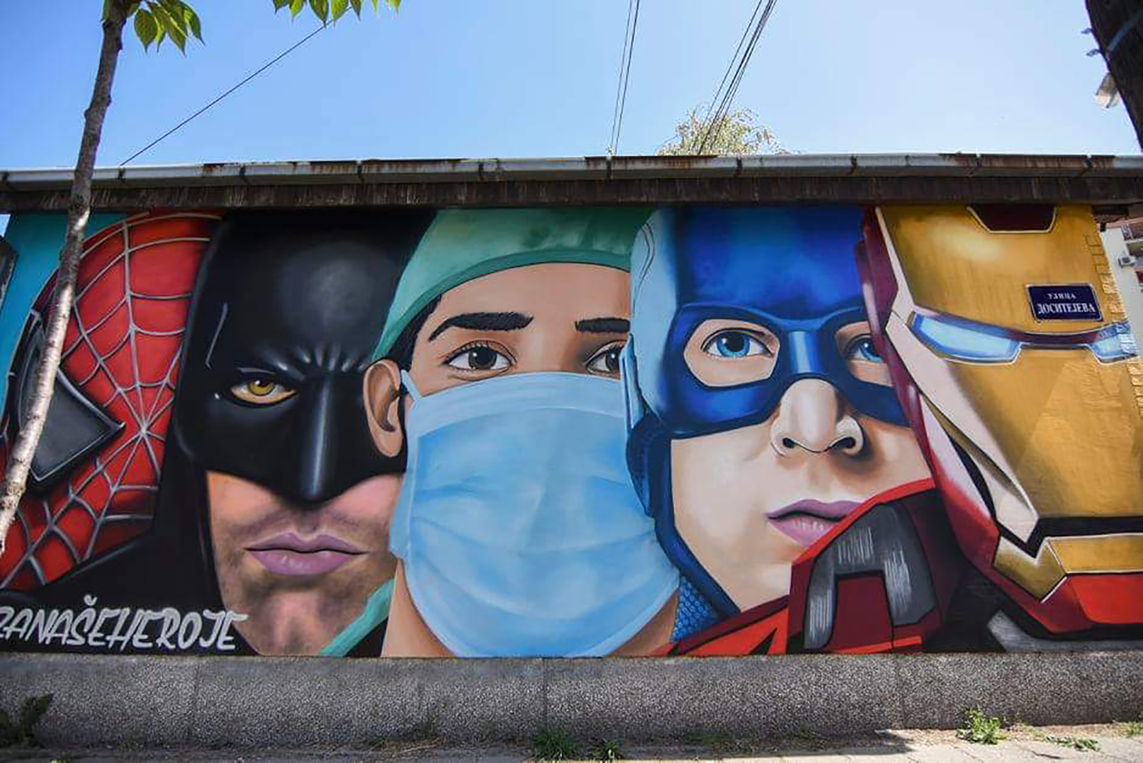 Mural u Novom Sadu - poklon stvarnim herojima današnjice