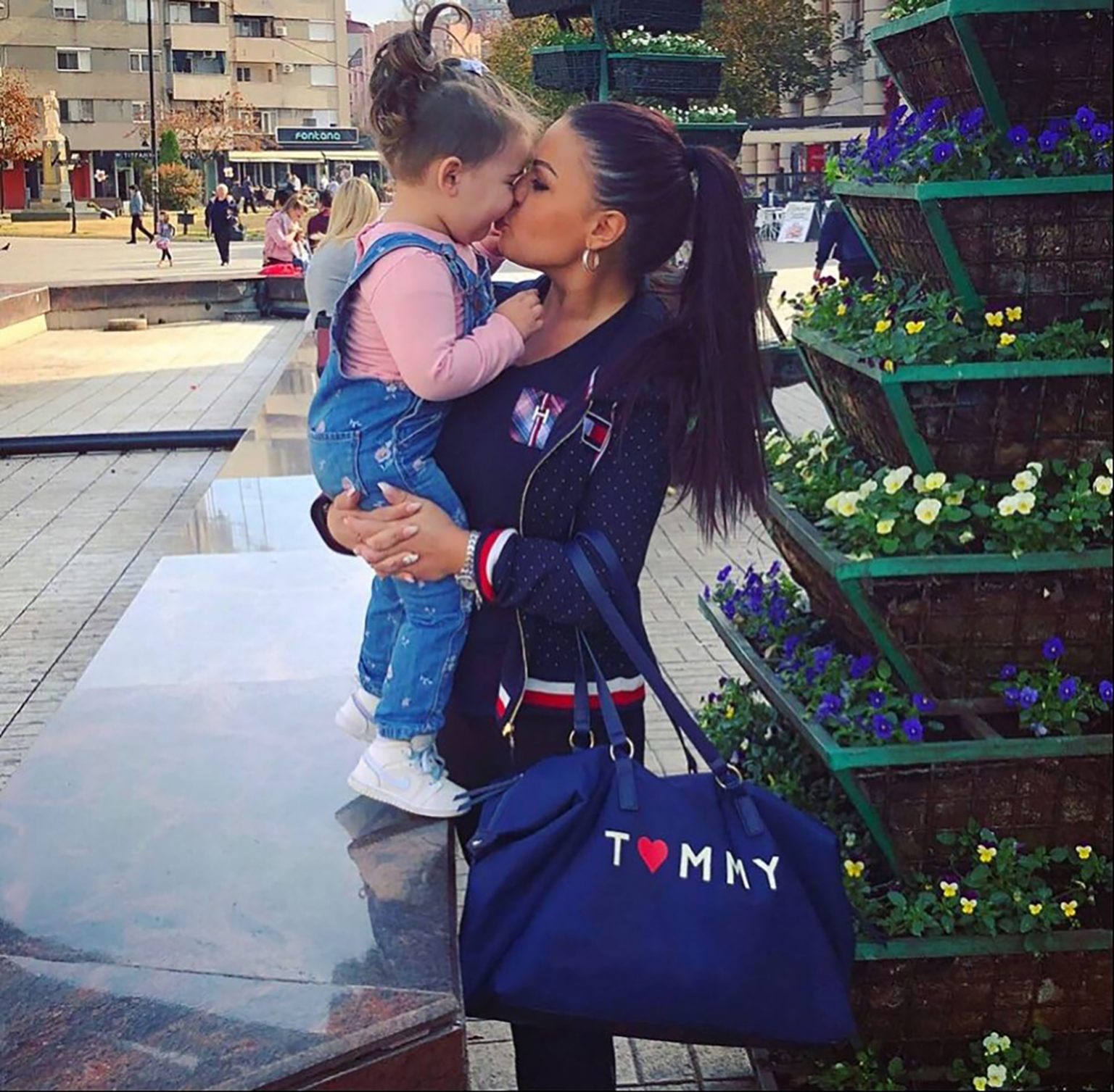 Nikolija ima tri godine i najslađa je zvezda karantina