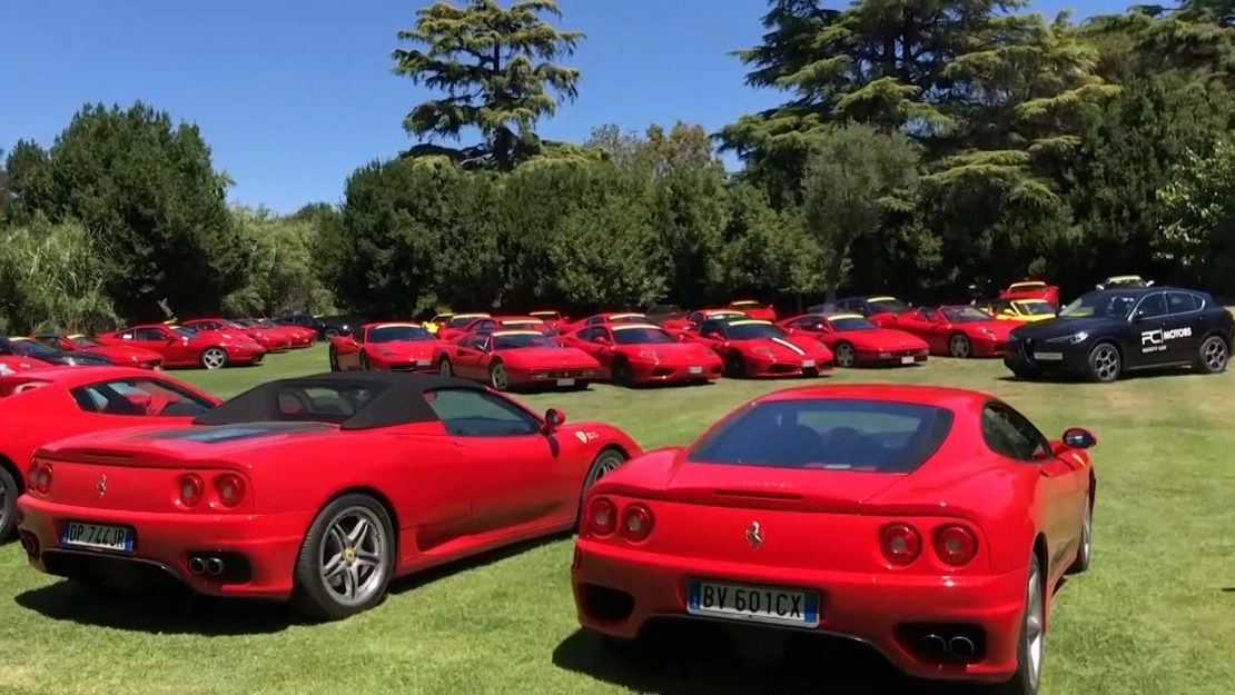 Vozači Ferarija svojim ljubimcima obojili ulice Rima u crveno