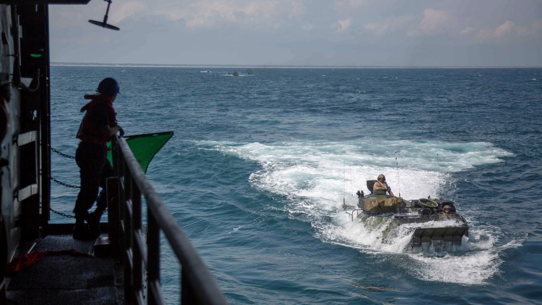 Potonula američka amfibija, ima preminulih