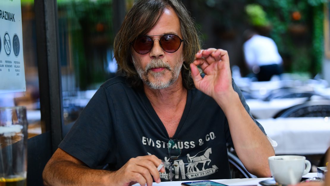 Porodična fotografija Todorovića: Žika pokazao maćehu i mlađe sestre FOTO