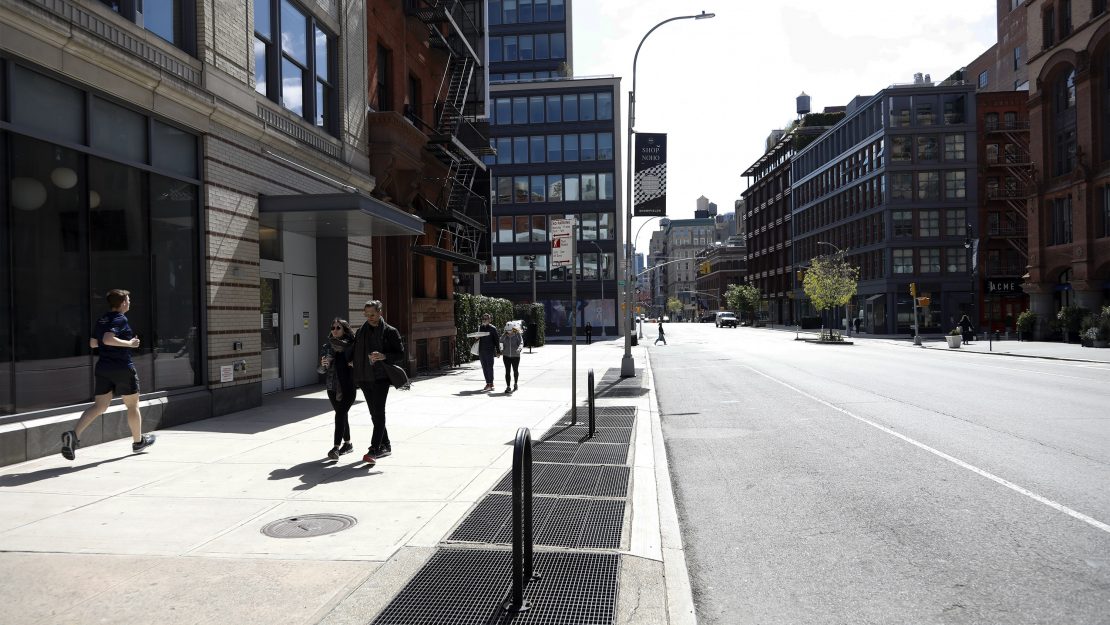 Njujork opusteo, grad napustilo 420.000 ljudi