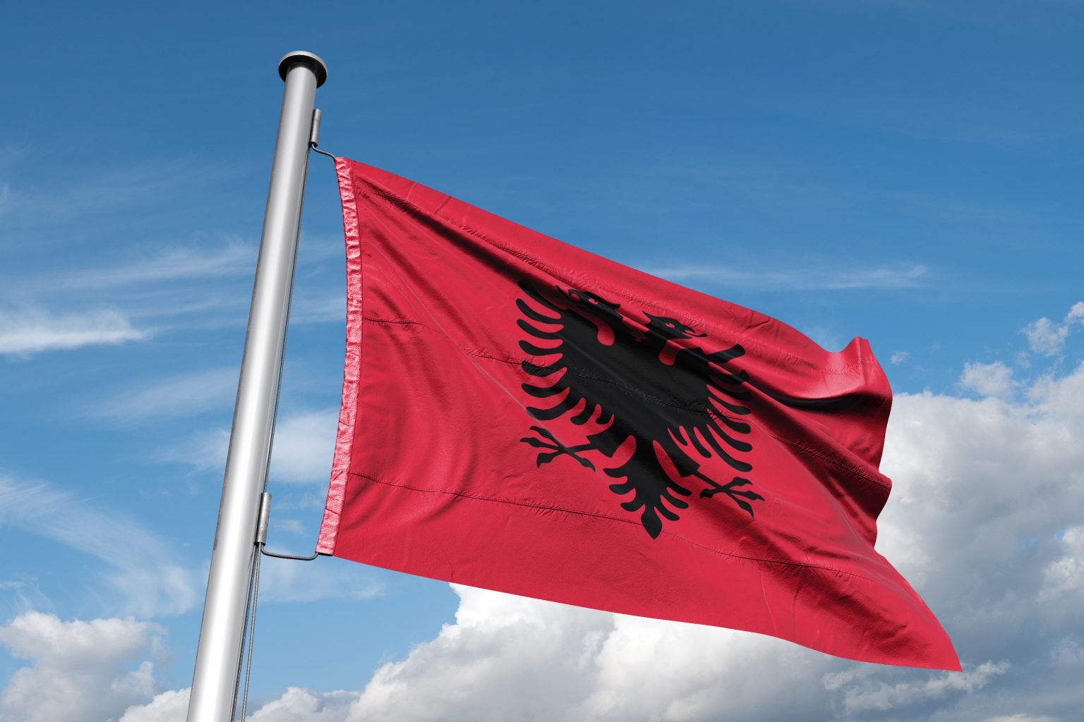 Albanske zastave zavijorile se širom Crne Gore