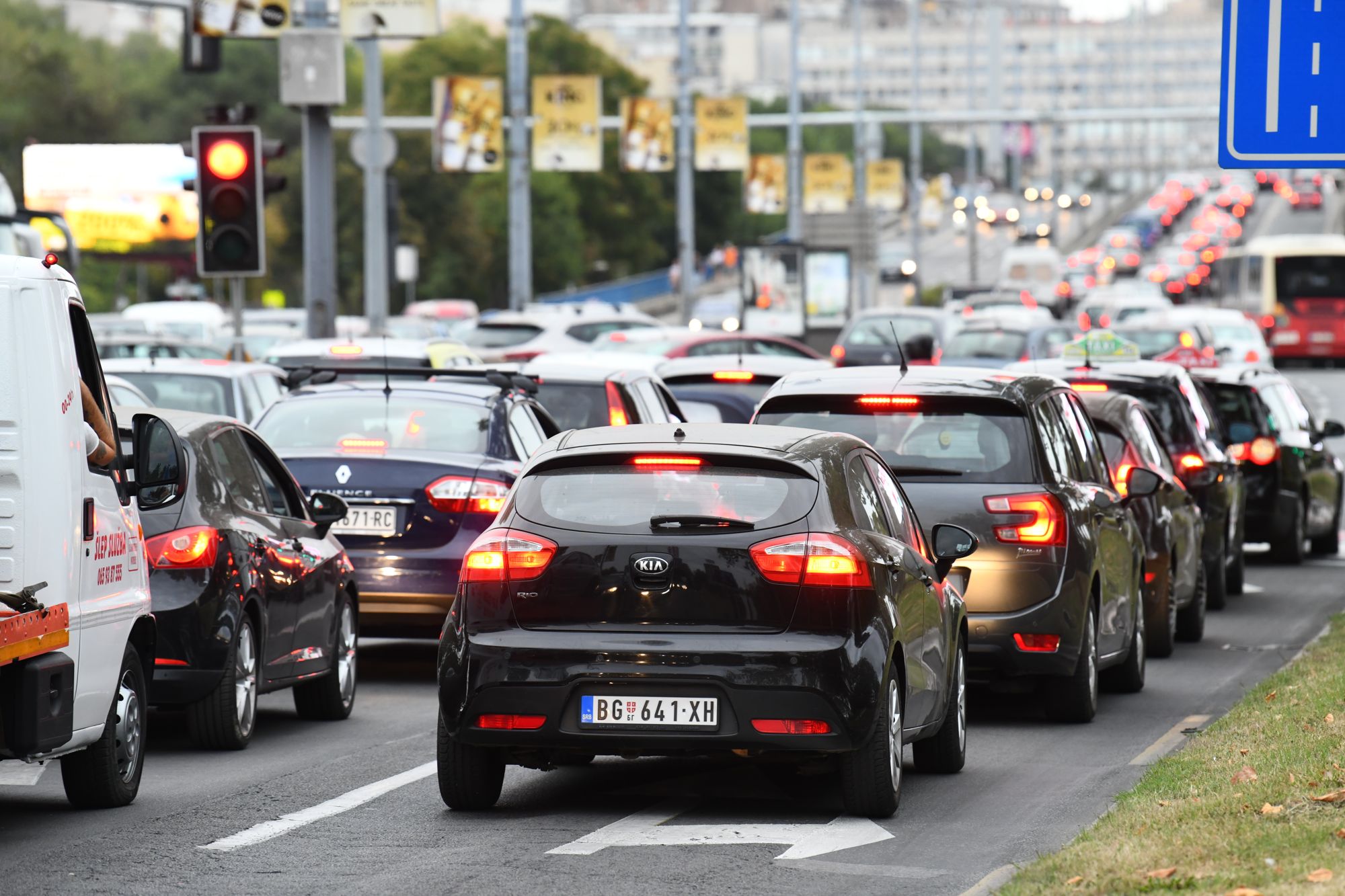Novi semafori napravili haos na Autokomandi
