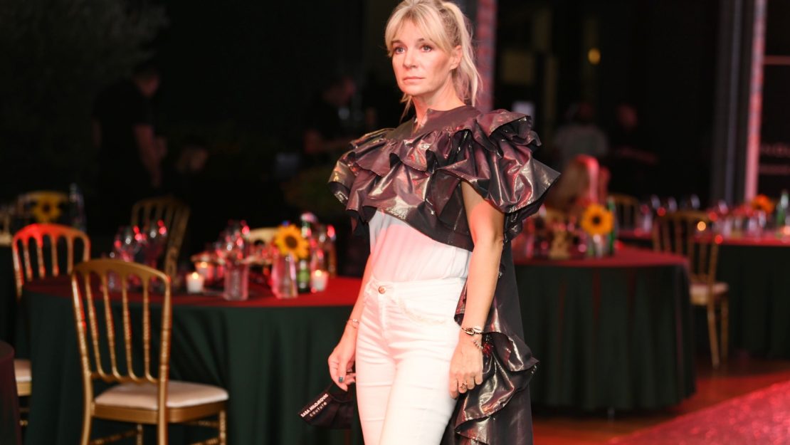 Voditeljka šokirala gledaoce: Promenila lični opis, više je ne ...
