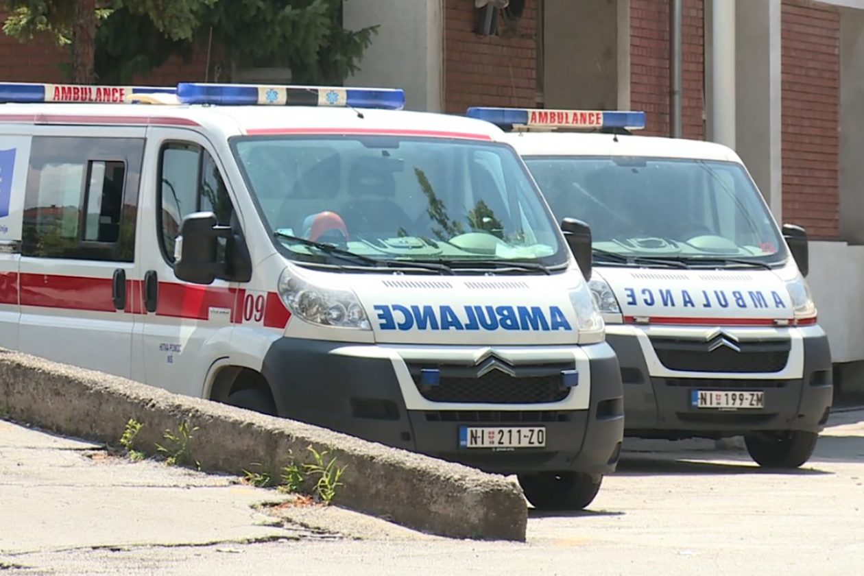 Veliki protest ispred Vlade Srbije: Vozači Hitne pomoći izašli na ulice