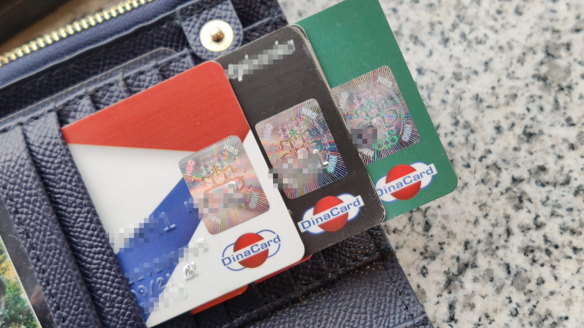 Koja je razlika između Dina i Visa kartice?