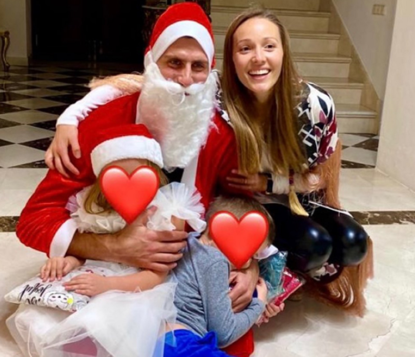 Novak kao Deda Mraz: Spremio sam poklone, irvasi me čekaju NOVA portal