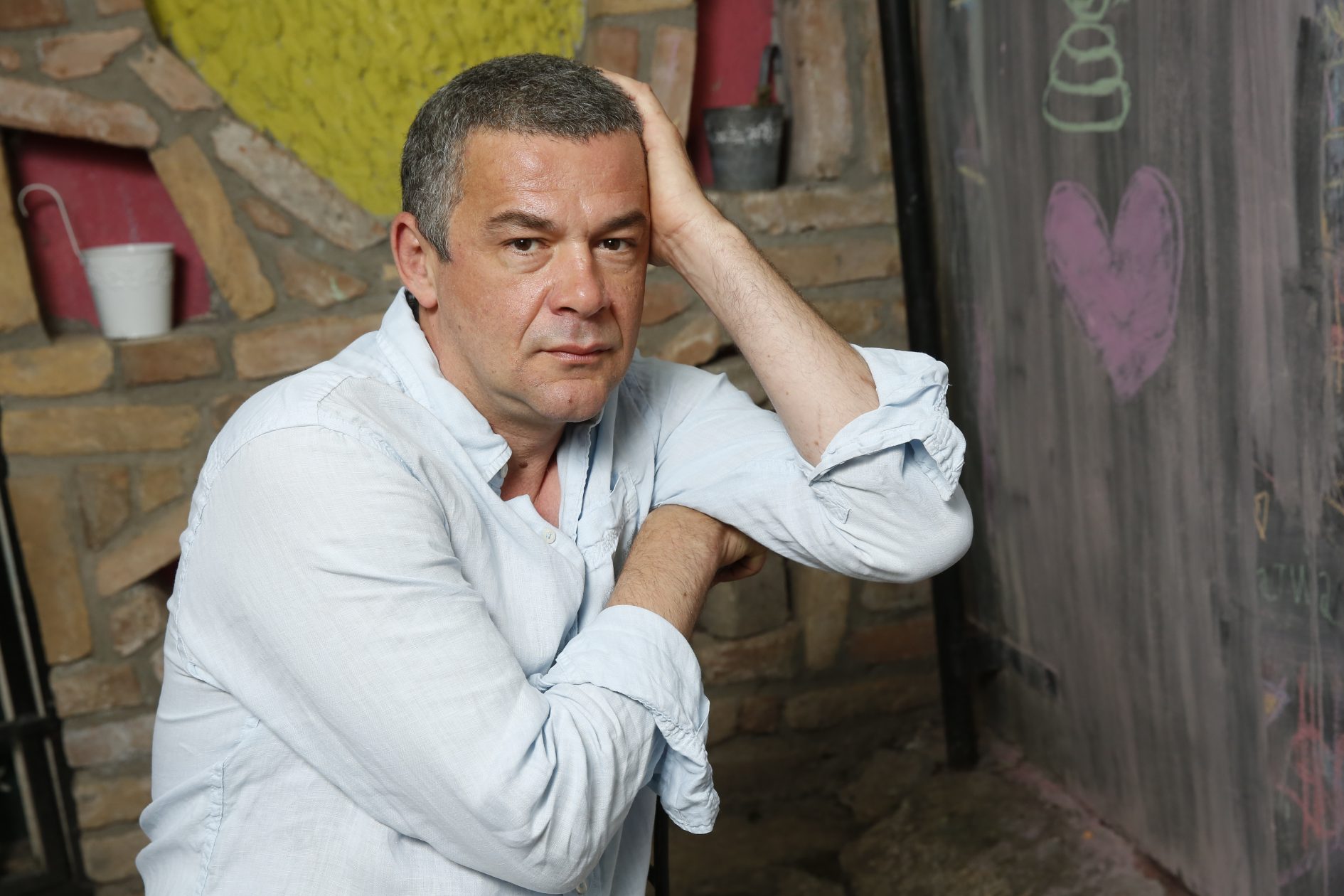 Nebojša Glogovac odrastao u svešteničkoj porodici, a na njegovom grobu ...