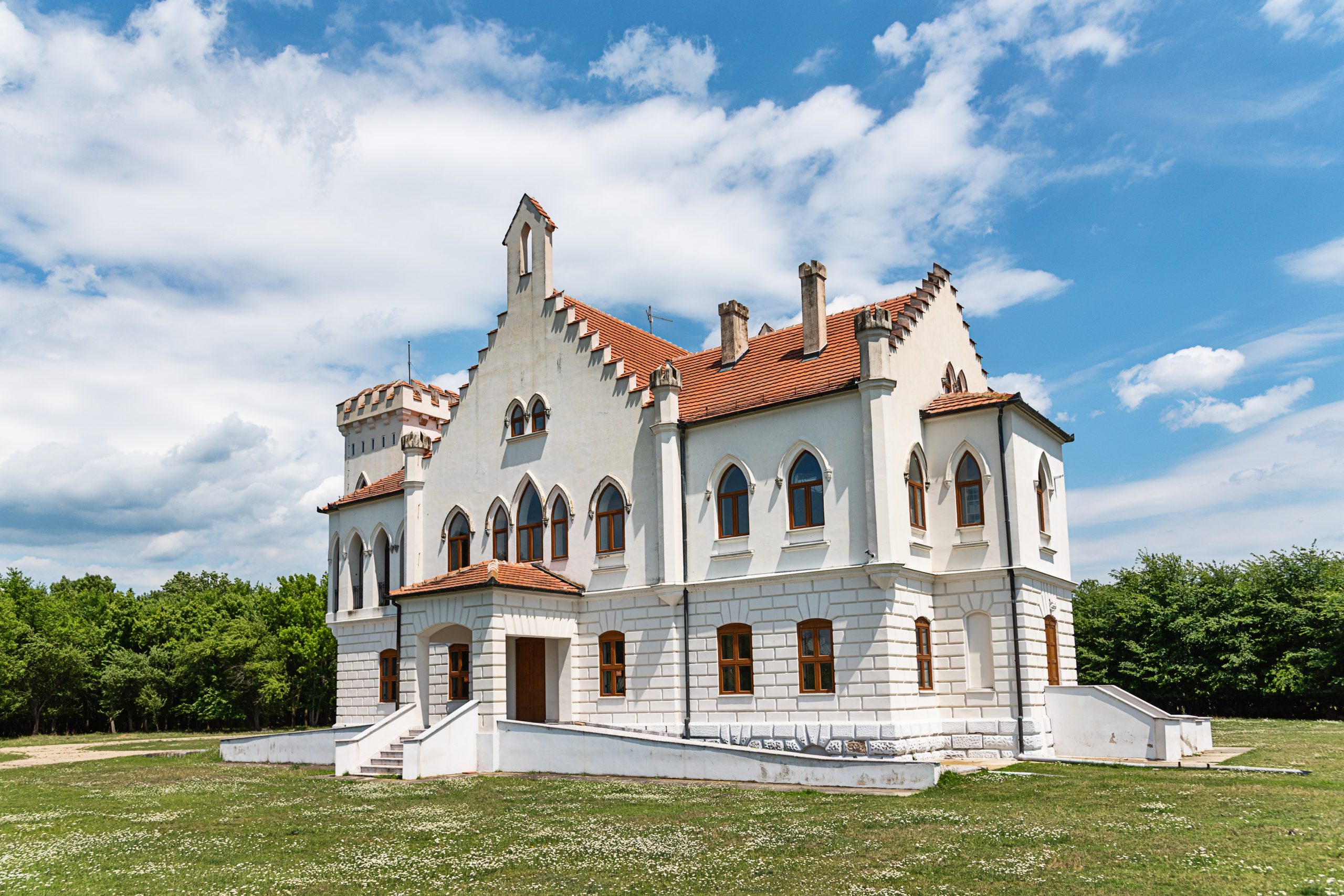 Najlepši dvorci u Vojvodini koje nedovoljno cenimo