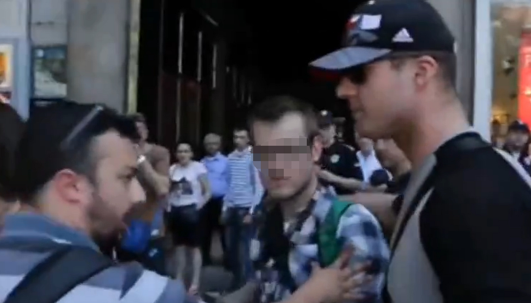 Marinika objavila video SNS batinaša s ekipom Velje Nevolje