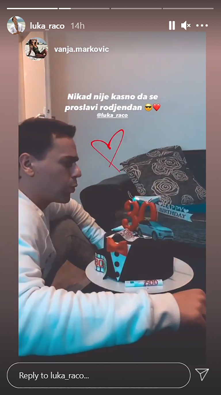FOTO Luka Raco "oduvao" broj 30 na rođendanskoj torti