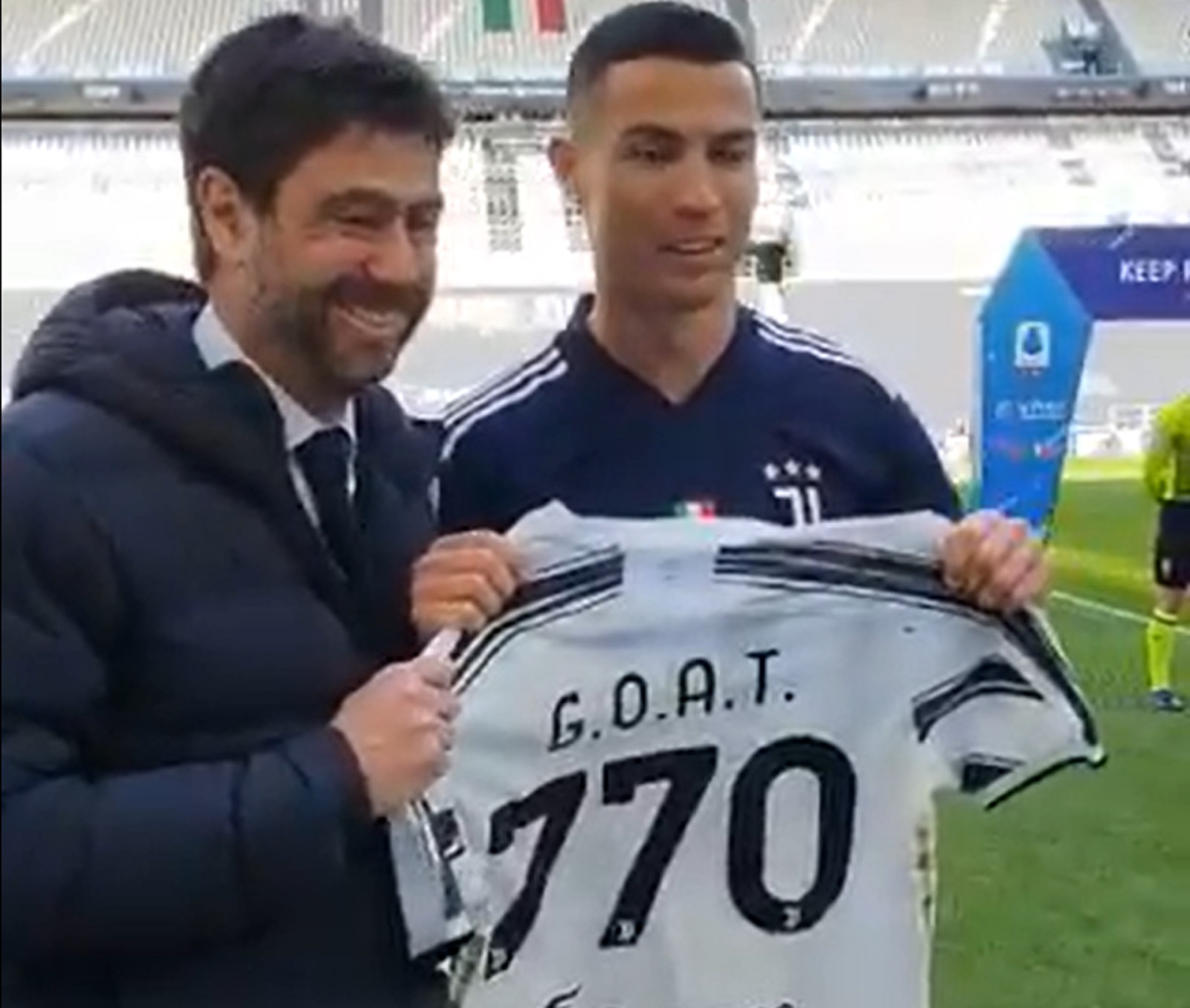 Ronaldo od Juvea dobio dres sa brojem 770 i natpisom "GOAT" NOVA portal