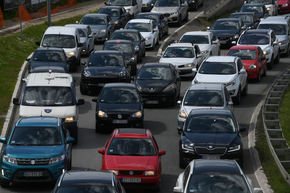 VIDEO More automobila na auto-putu Beograd - Niš zbog radova