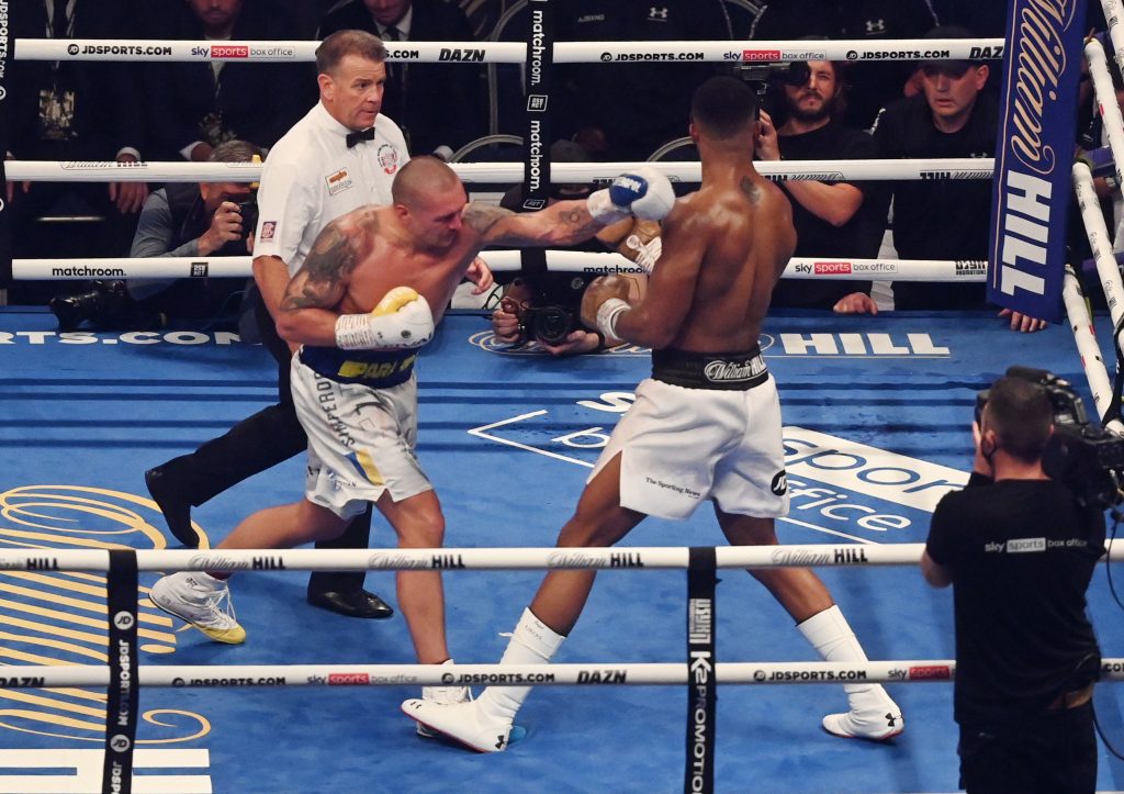 Pobedio Džošuu, postao prvak sveta, pa najavio dolazak u Beograd