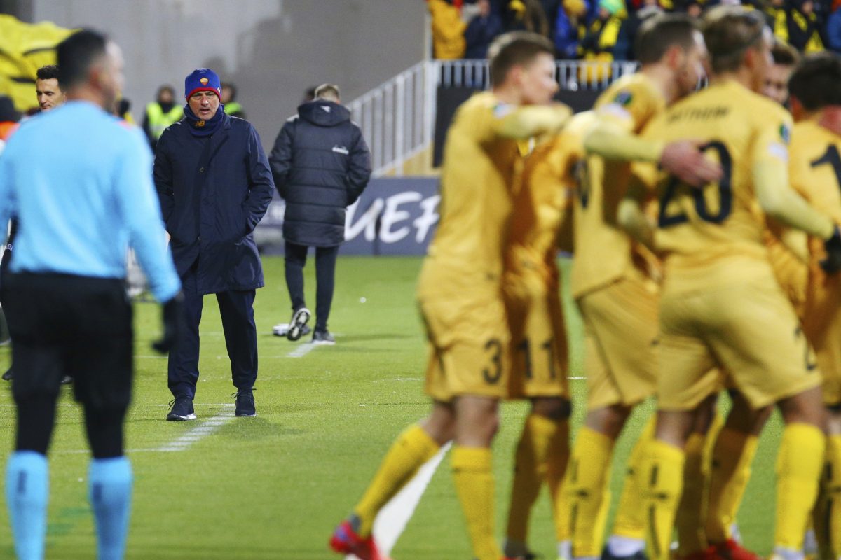 Ko su severnjaci koji su ponizili Murinja i nose četke za zube na stadion?