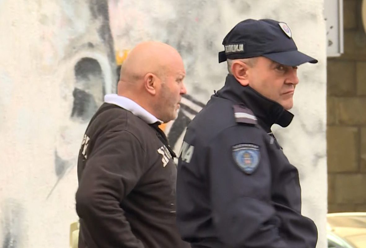 Među "čuvarima" murala Ratku Mladiću pojavio se i Sima Spasić