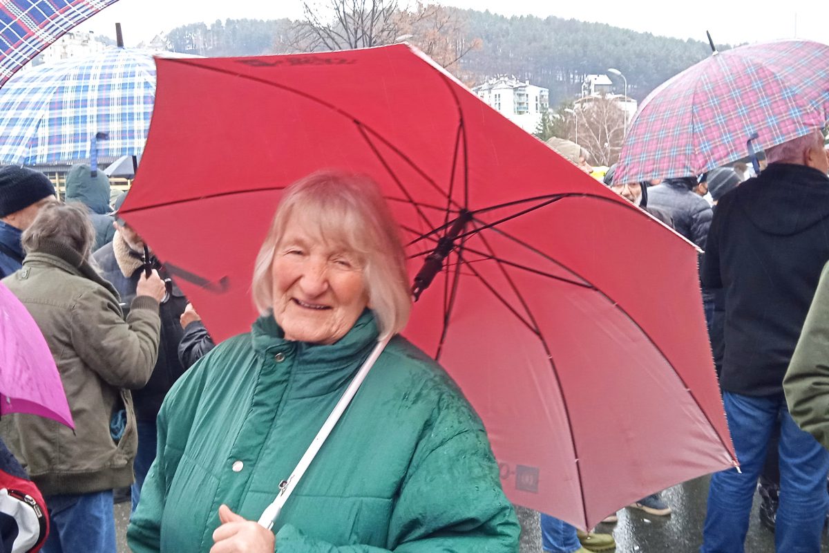 Baka Slobodanka na blokadi u Užicu: Došla bih i da je sneg do grla