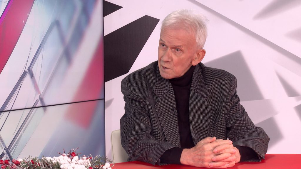 Stupar: Vučić ne može više da pokrene masu, ona bleji, sendvič više ...