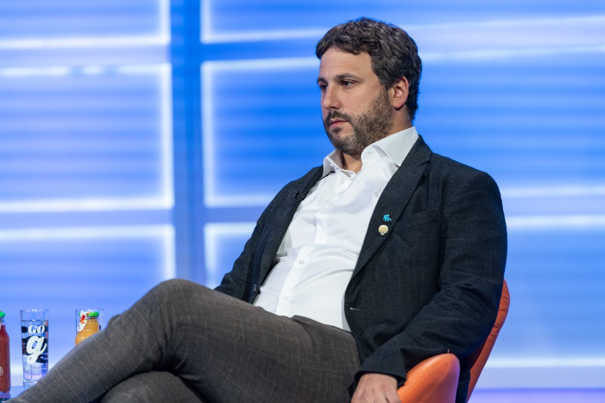 Nikola Kovačević objašnjava zašto je opasno potpisivati bilo kakve sporazume sa Orbanom u vezi ...