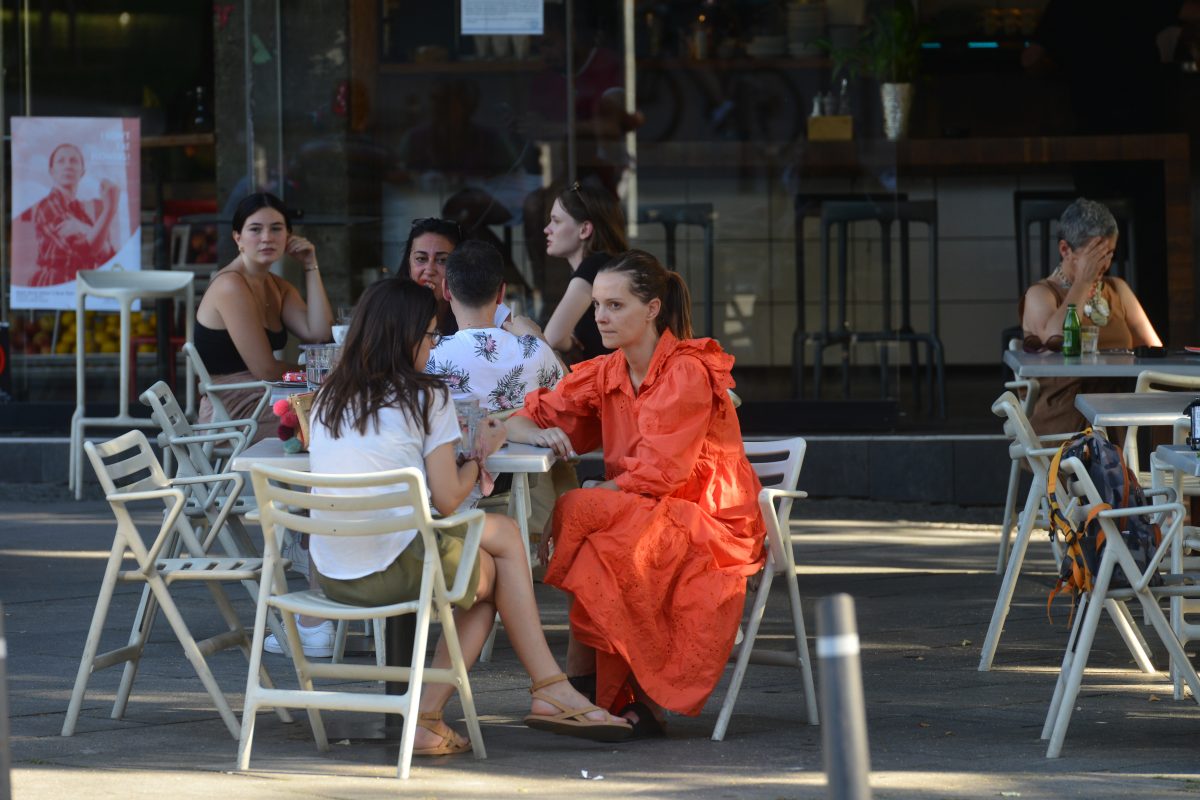 "Ne može hladan nes, nema mleka": Nestašica stigla i u beogradske kafiće