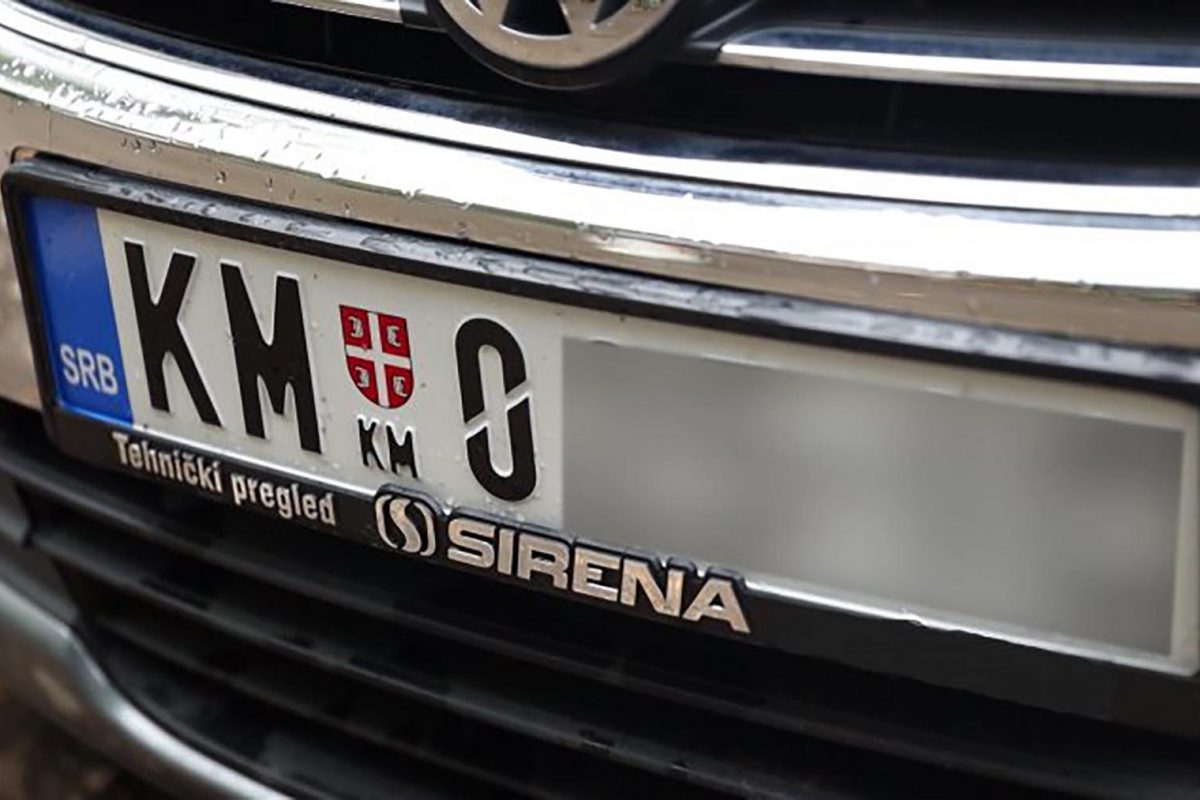 Više od 850 vozila na Kosovu sa srpskim tablicama prešlo na RKS