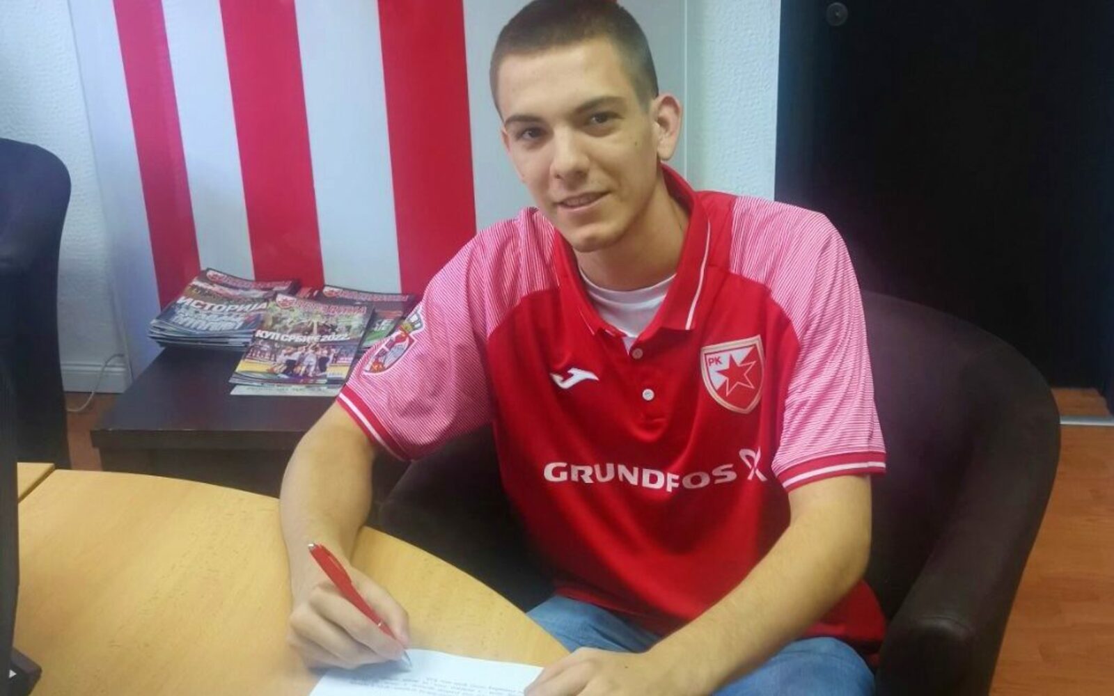 Zvezda predstavila novo pojačanje, stigao juniorski reprezentativac Srbije