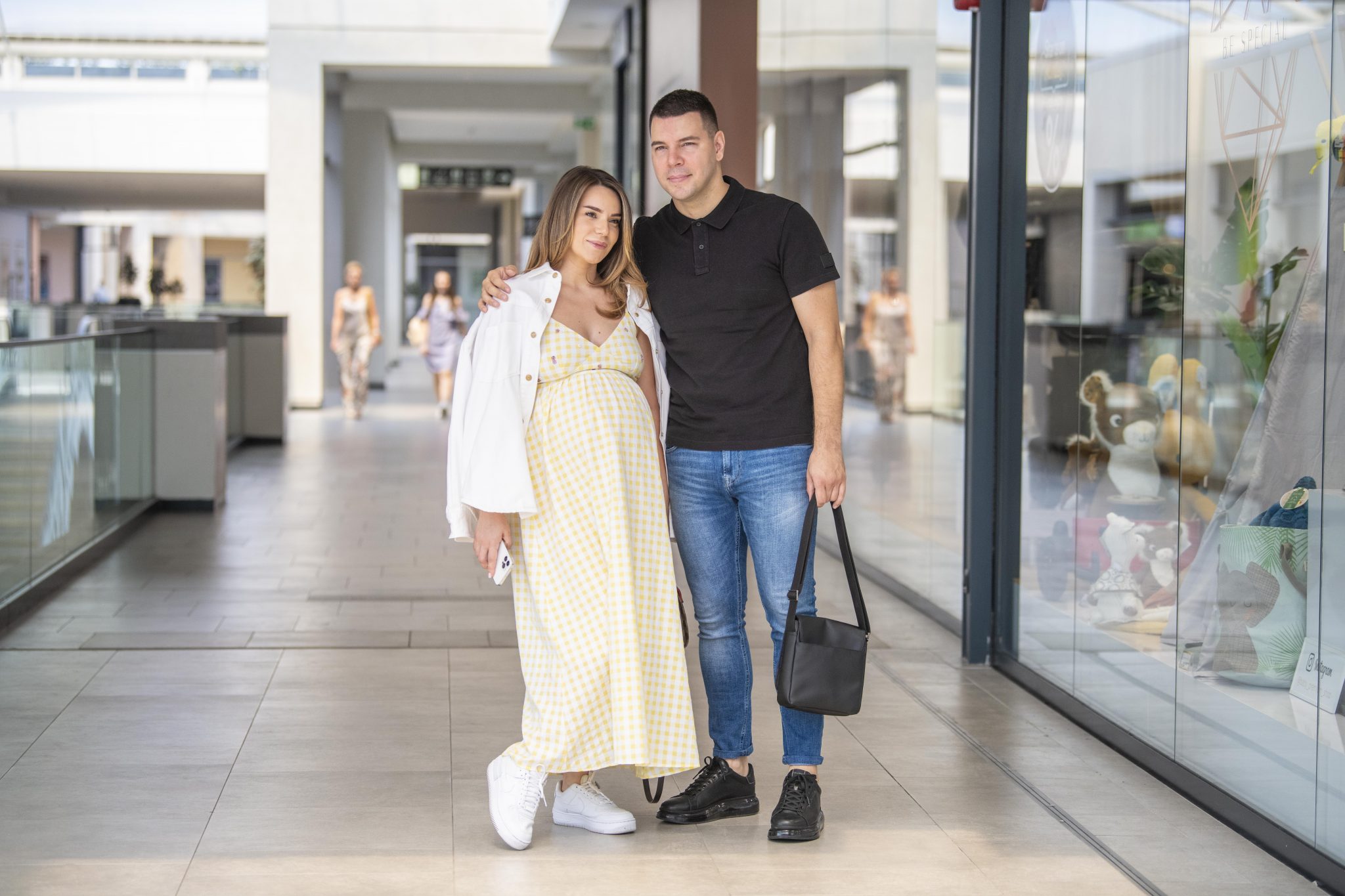 Ivana Pavković i Petar Mitić krstili blizance: Ponosna mama odmah uzela mikrofon FOTO