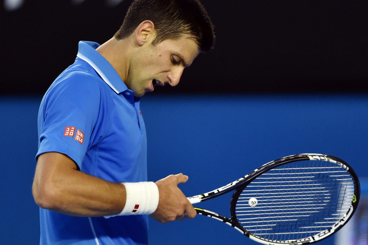 FOTO Slika Novaka prestrašila navijače, ruka mu uvijena