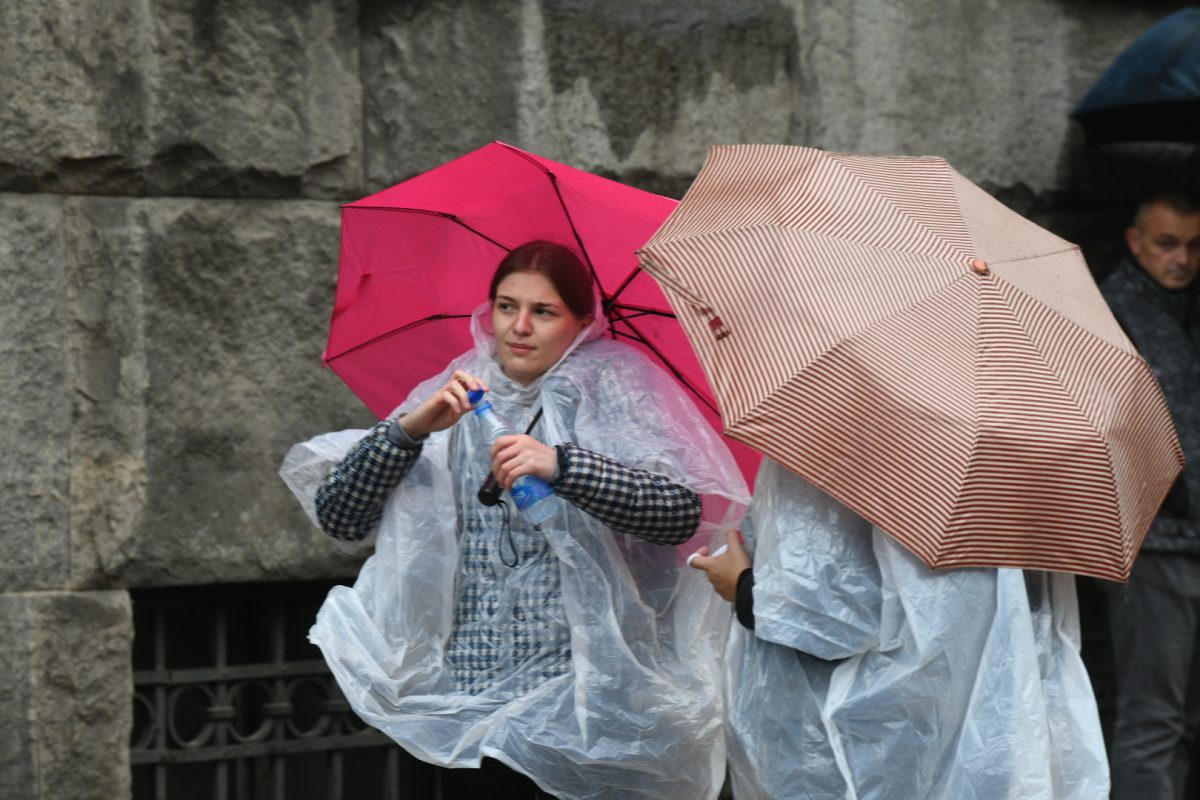 RHMZ najava za naredna dva sata: U ovim krajevima kreću pljuskovi s grmljavinom
