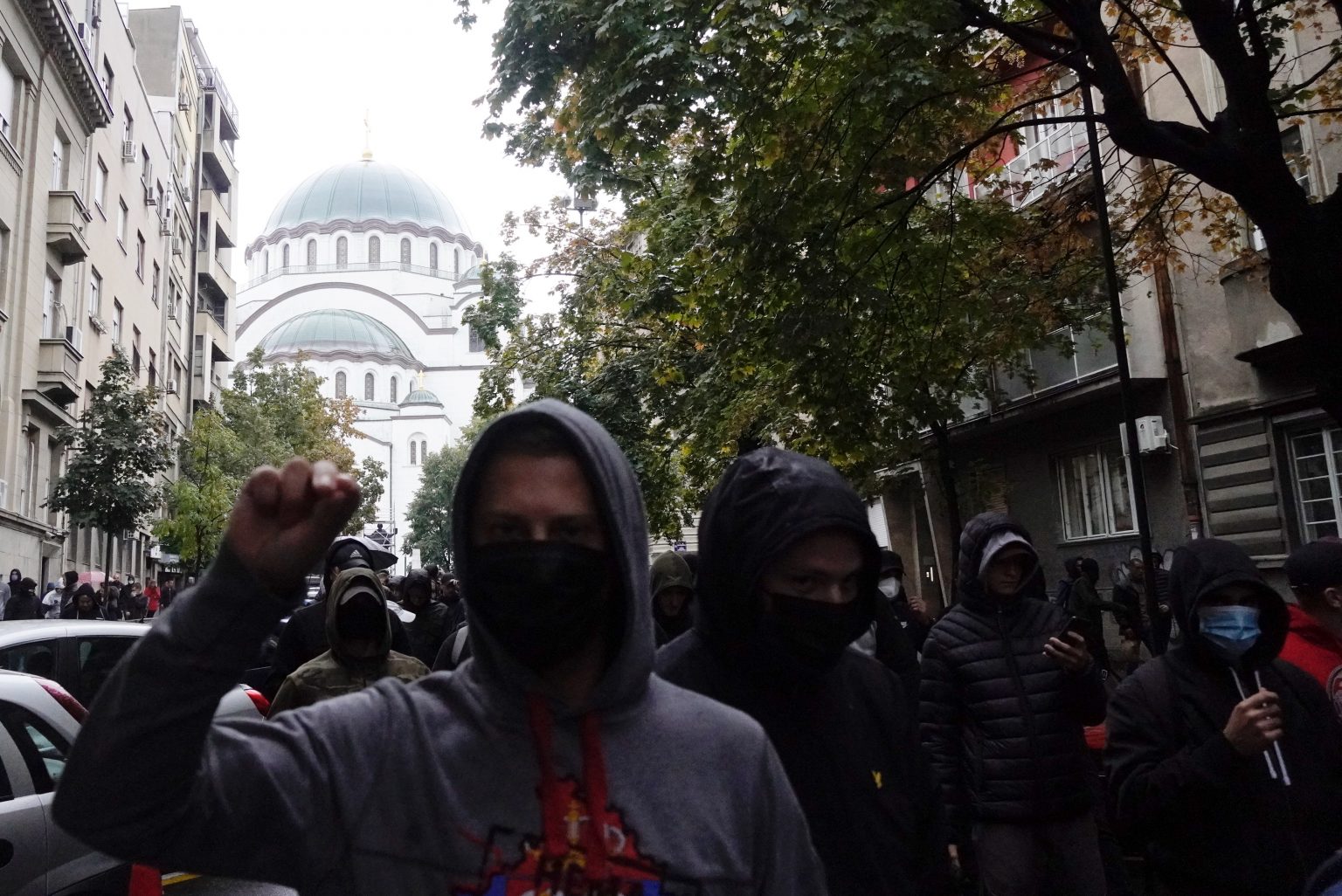 OTKRIVAMO Ko je predvodio huligane koji su na Prajdu pravili haos